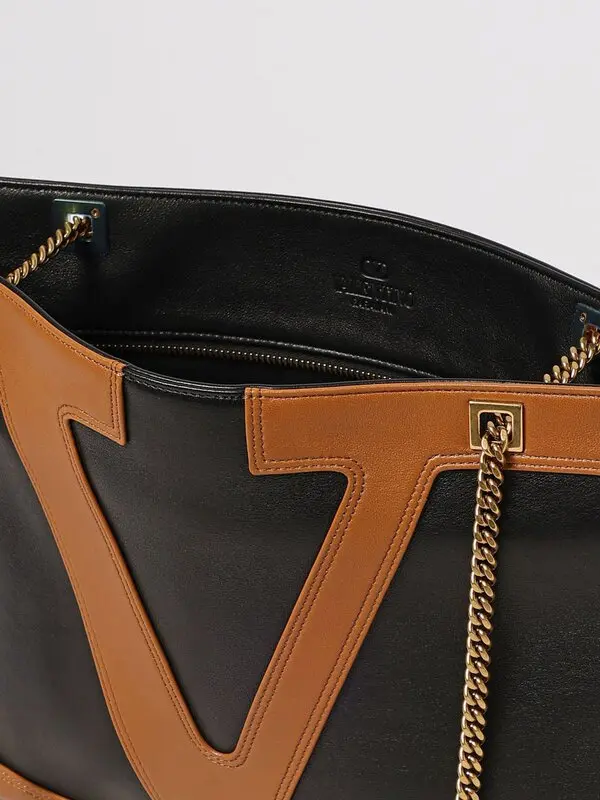 Valentino Garavani Shoulder Bag Colour