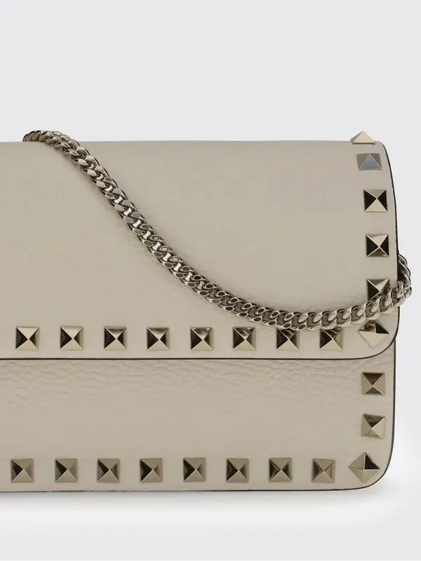 Valentino Garavani Rockstud Wallet On Chain In Grained Calfskin With Studs - Ivory