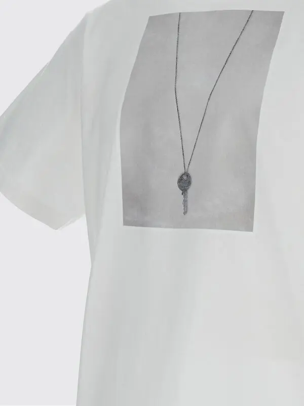 MAISON MARGIELA T-shirt Colour