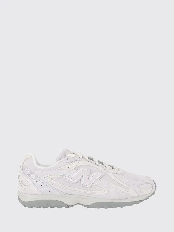NEW BALANCE 204l' Low Top Sneakers - Grey