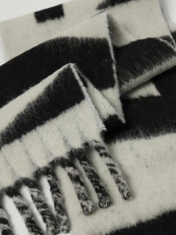 Isabel Marant Étoile Scarf Colour