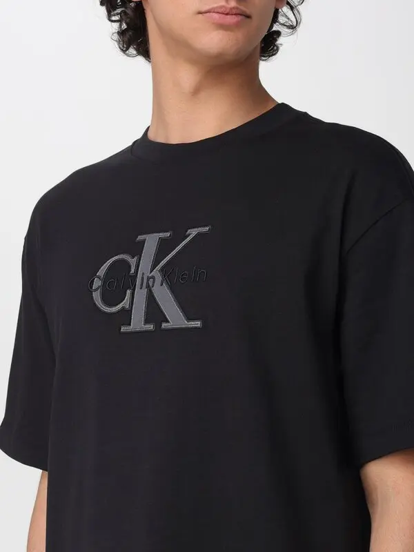 Calvin Klein T-shirt
