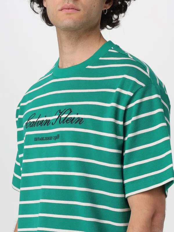Calvin Klein T-shirt