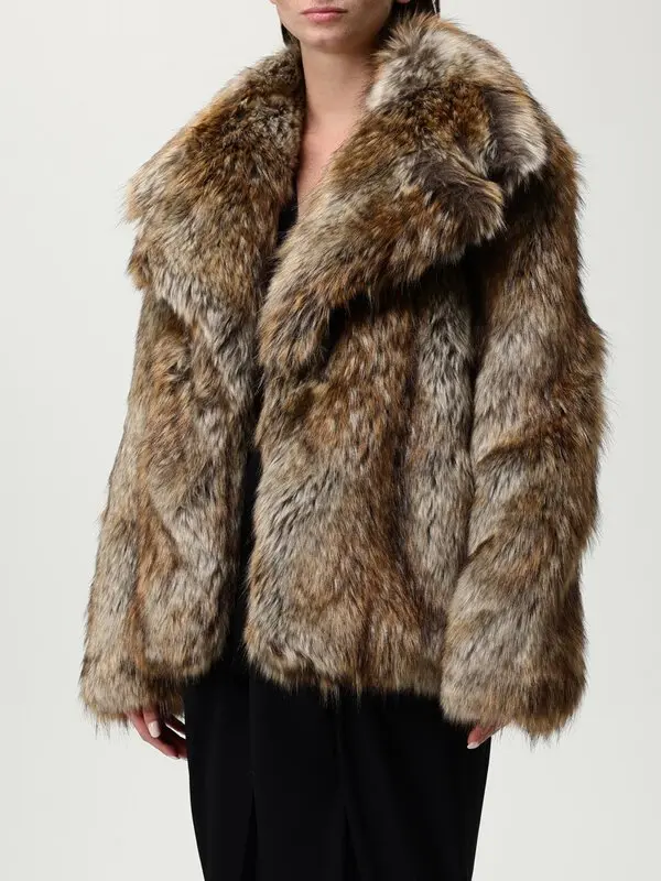 MAISON MARGIELA Fur Coat Colour