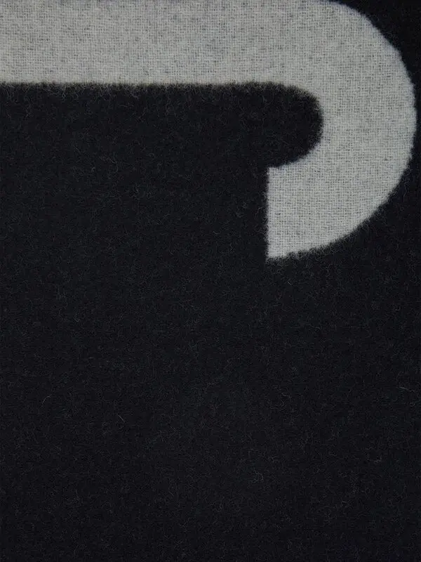 Jacquemus Cotton Scarf With Contrasting Jacquard Logo And Fringed Edges - Black