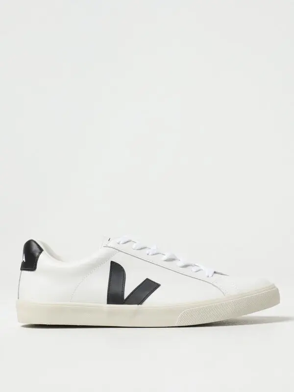 VEJA Trainers - White