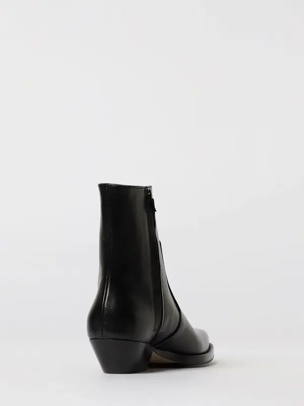 ANNA F. Boots Colour