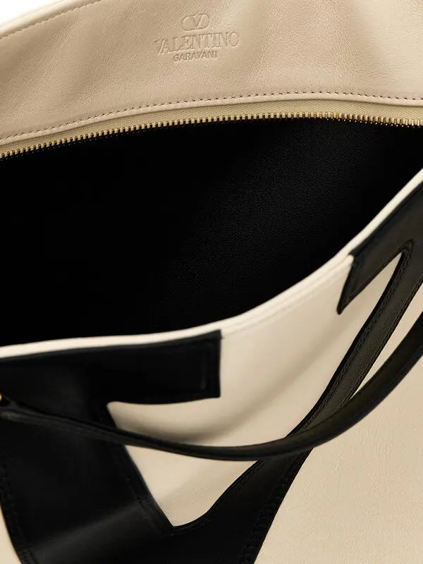Valentino Garavani Shoulder Bag Colour