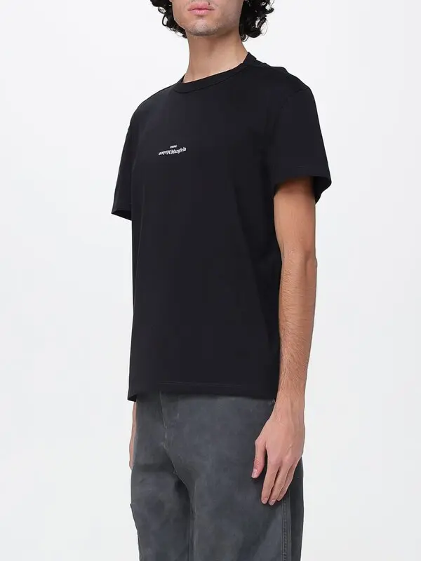 MAISON MARGIELA T-shirt Colour