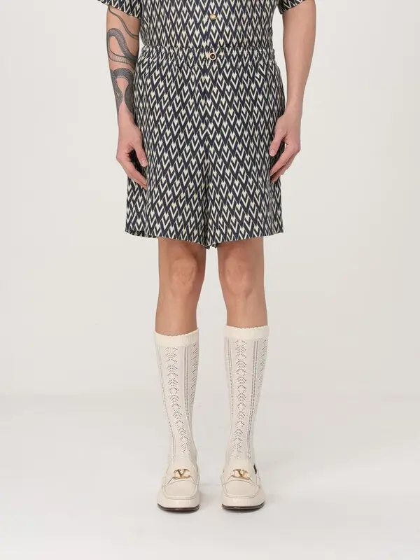 Valentino Garavani Shorts Colour