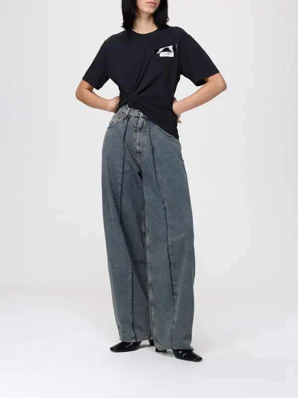 MAISON MARGIELA T-shirt Colour - Black
