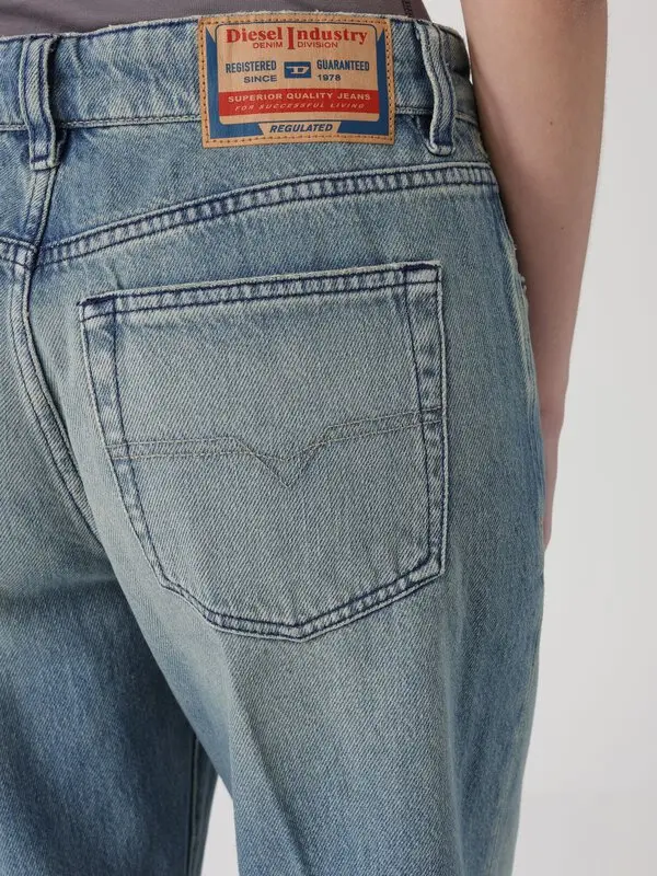 DIESEL® Jeans Colour
