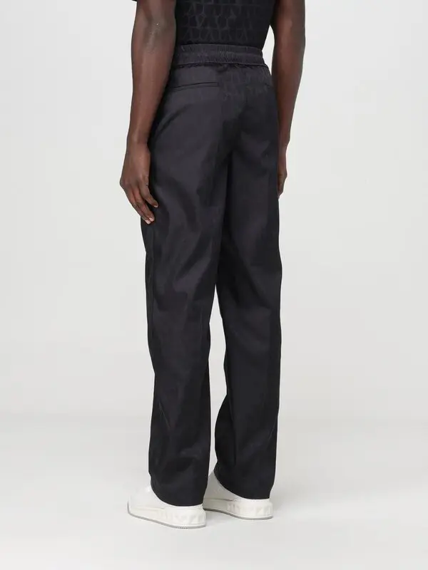 Valentino Garavani Trousers Colour