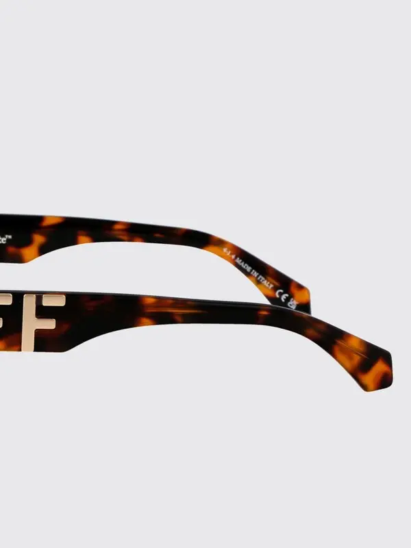 Off-White 