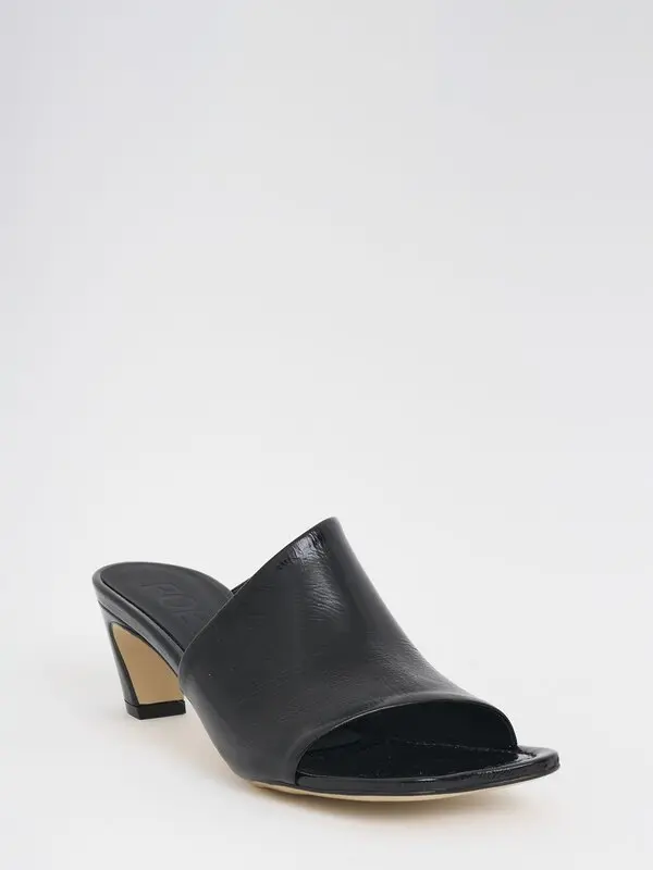 POEVE Leather Mules