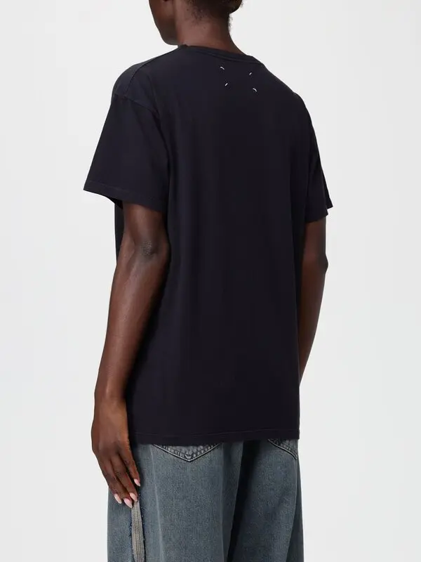 MAISON MARGIELA T-shirt Colour