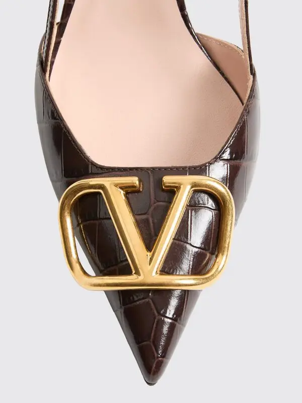 Valentino Garavani Court Shoes Colour