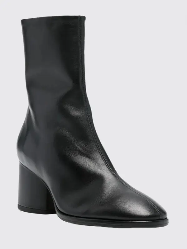 AeydĒ Leather Zip-up Ankle Boots