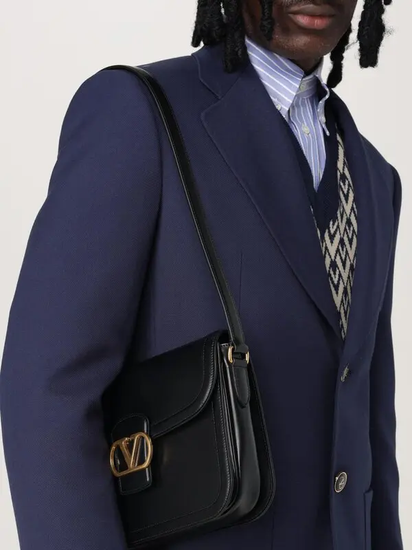 Valentino Garavani Shoulder Bag Colour