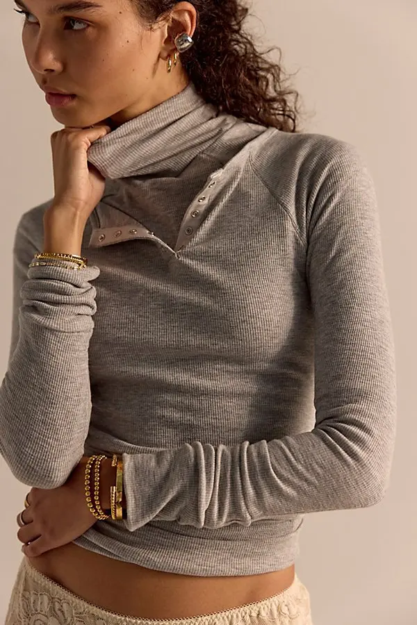 INTIMATELY Ribbed Turtleneck Top - Medium Heather Grey