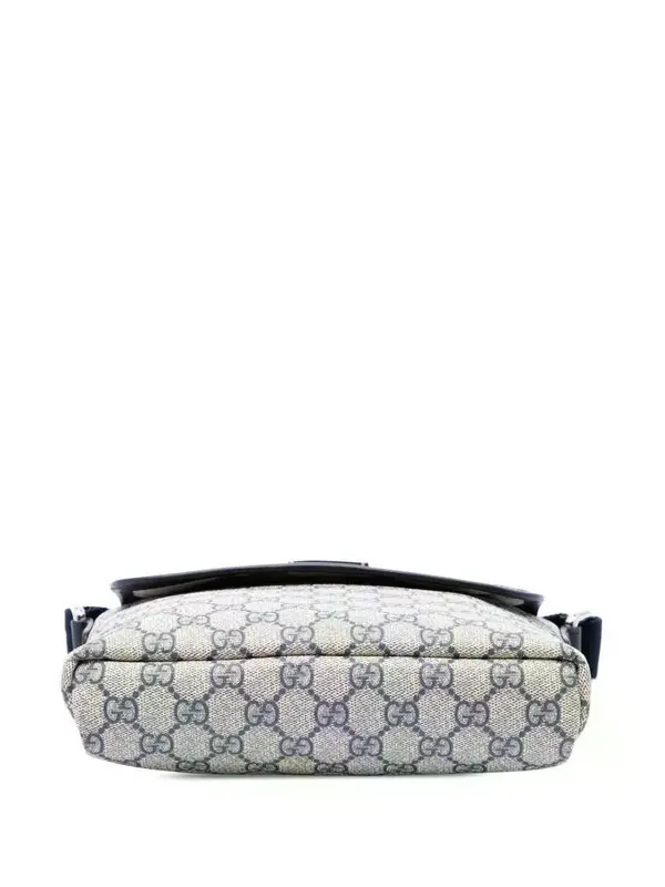 Gucci Gg Supreme Crossbody Bag