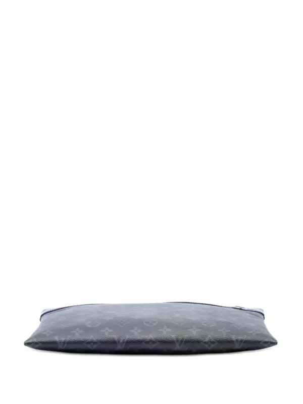 LOUIS VUITTON Monogram Eclipse Discovery Pochette Gm Clutch Bag