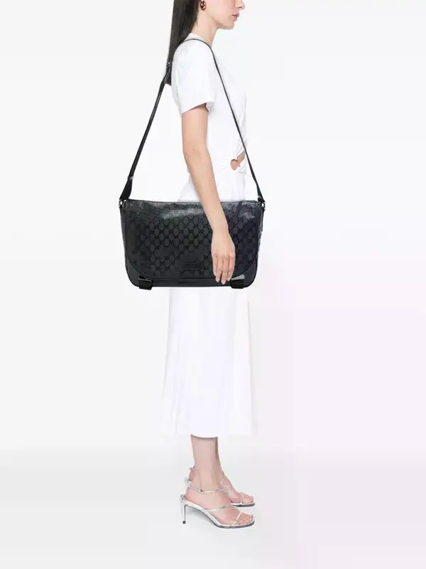 Gucci Gg Imprimé Messenger Bag - Black