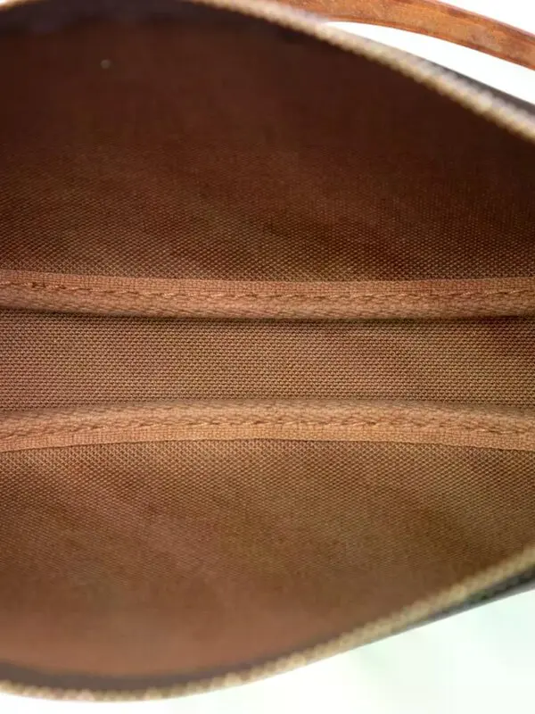 LOUIS VUITTON 2009 Monogram Pochette Accessoires Shoulder Bag