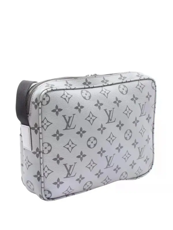 LOUIS VUITTON 2017 Monogram Reflect Outdoor Messenger Pm Bag