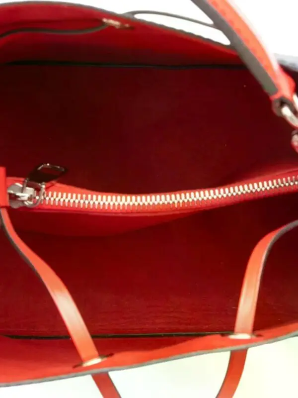 LOUIS VUITTON Epi Neonoe Mm Bucket Bag