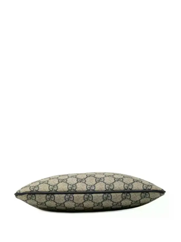 Gucci Gg Supreme Crossbody Bag