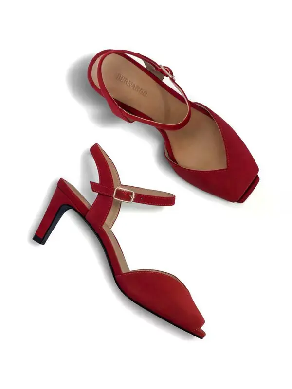 Bernardo Buckle-fastening Peep-toe Sandals