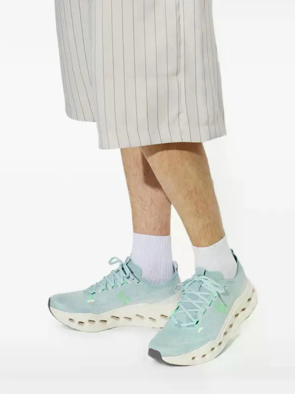 On Cloudsurfer Max Sneakers