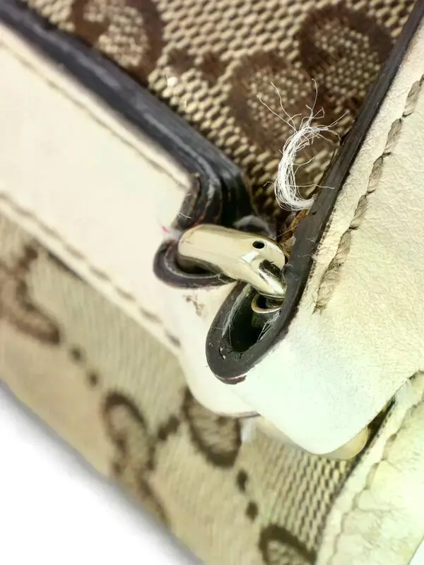 Gucci Gg Canvas Medium Hobo Bag - Brown