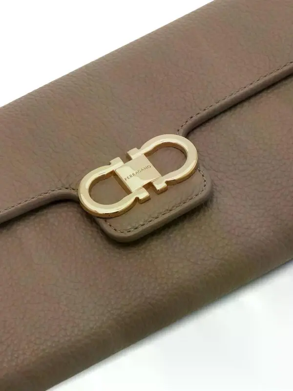 FERRAGAMO Gancini Wallet On Chain