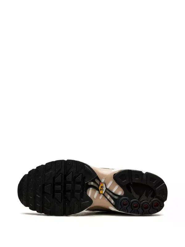 Nike Max Plus "united In Victory" Sneakers