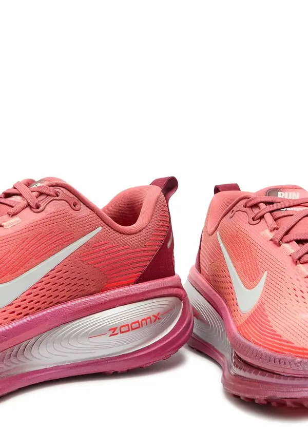 Nike Vomero 18 Sneakers