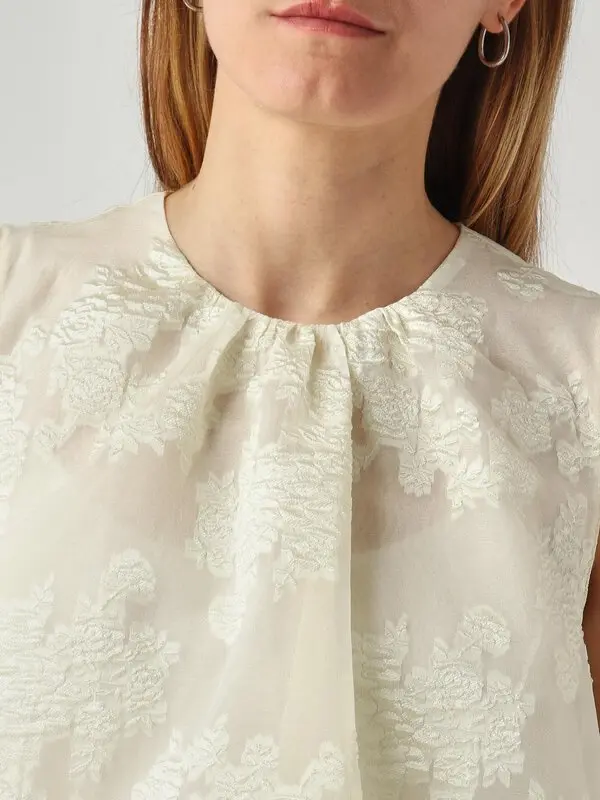 MEIMEIJ Sleeveless Top In Lace