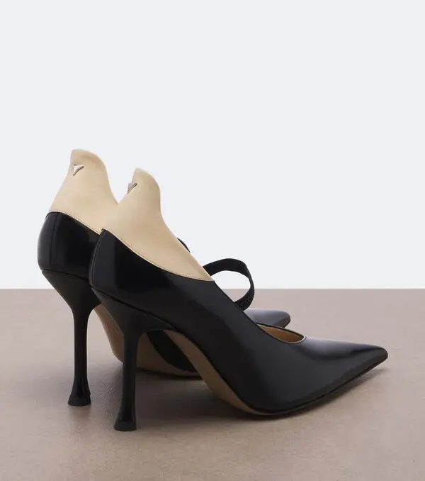 Fendi Pointed Toe Leather Pumps