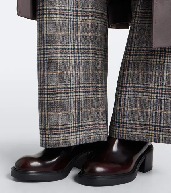 TOD'S Leather Chelsea Boots