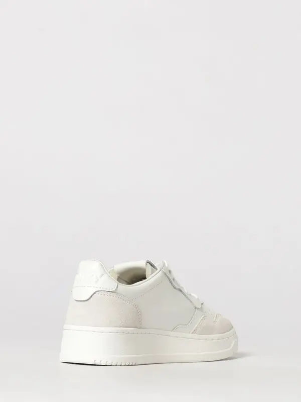 AUTRY Medalist Low Sneakers In Smooth Calfskin - White 2
