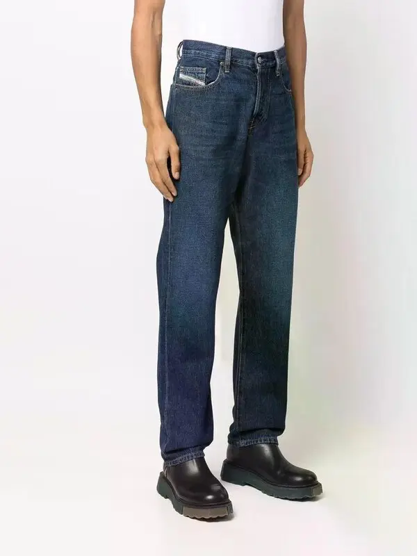 DIESEL® 2020 D-viker 09c03 Straight-leg Jeans