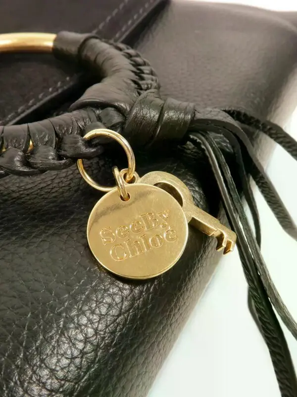 See By Chloé Grained Leather Shoulder Bag With Tassel Detail - Black