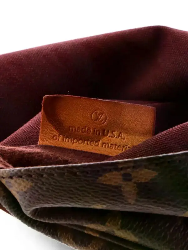 LOUIS VUITTON Monogram Canvas Pm Clutch Bag
