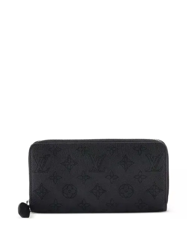 LOUIS VUITTON Zippy Wallet Mahina Leather Small Wallets - Black