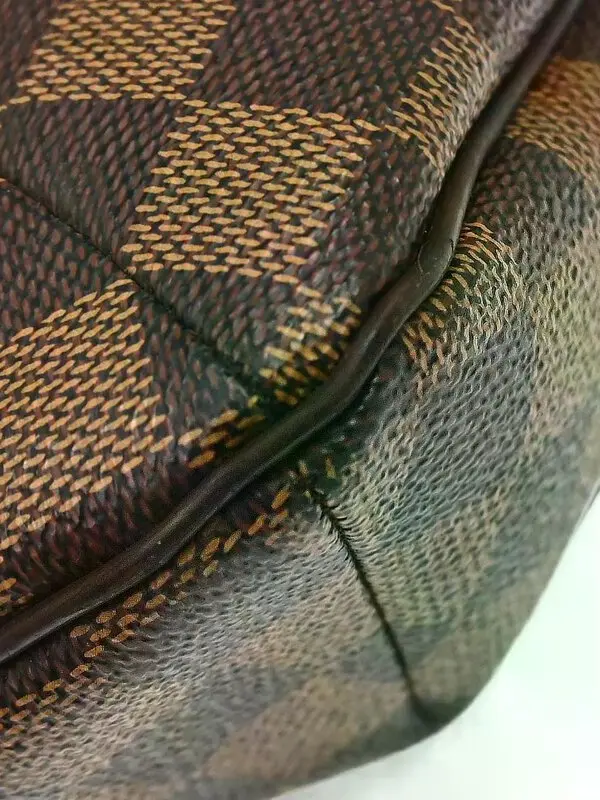 LOUIS VUITTON 2001 Damier Musette Shoulder Bag