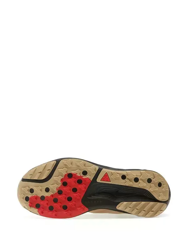Nike Pegasus Trail Sneakers