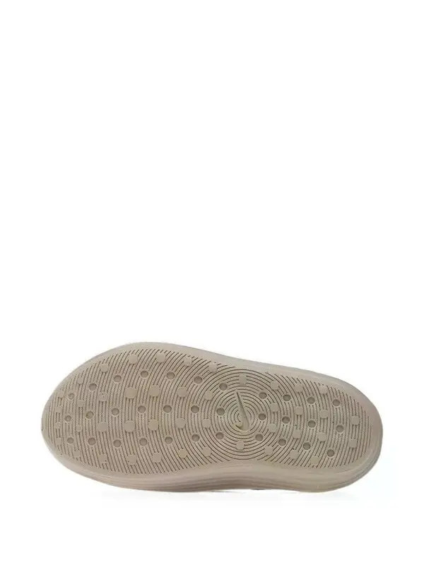 Nike Reactx Rejuven8 Sneakers