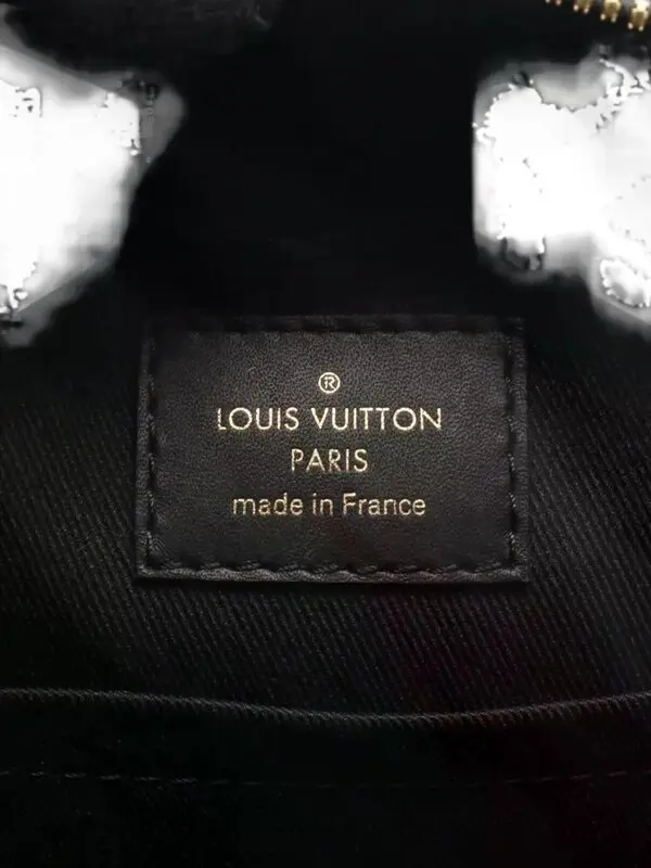 LOUIS VUITTON 2018 Saintonge Monogram Shoulder Bag