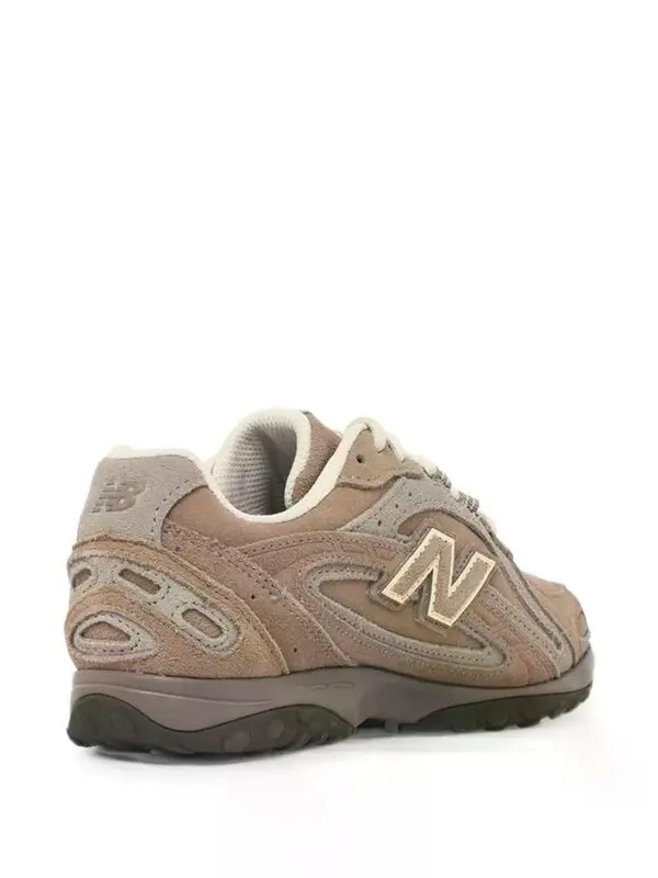 NEW BALANCE 204l Shoes